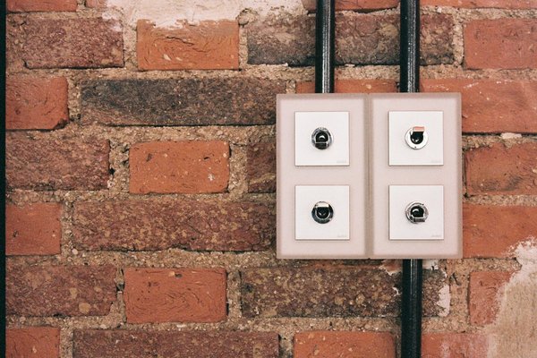 L'installation de câbles apparentes (saillie) - Bricolage maison